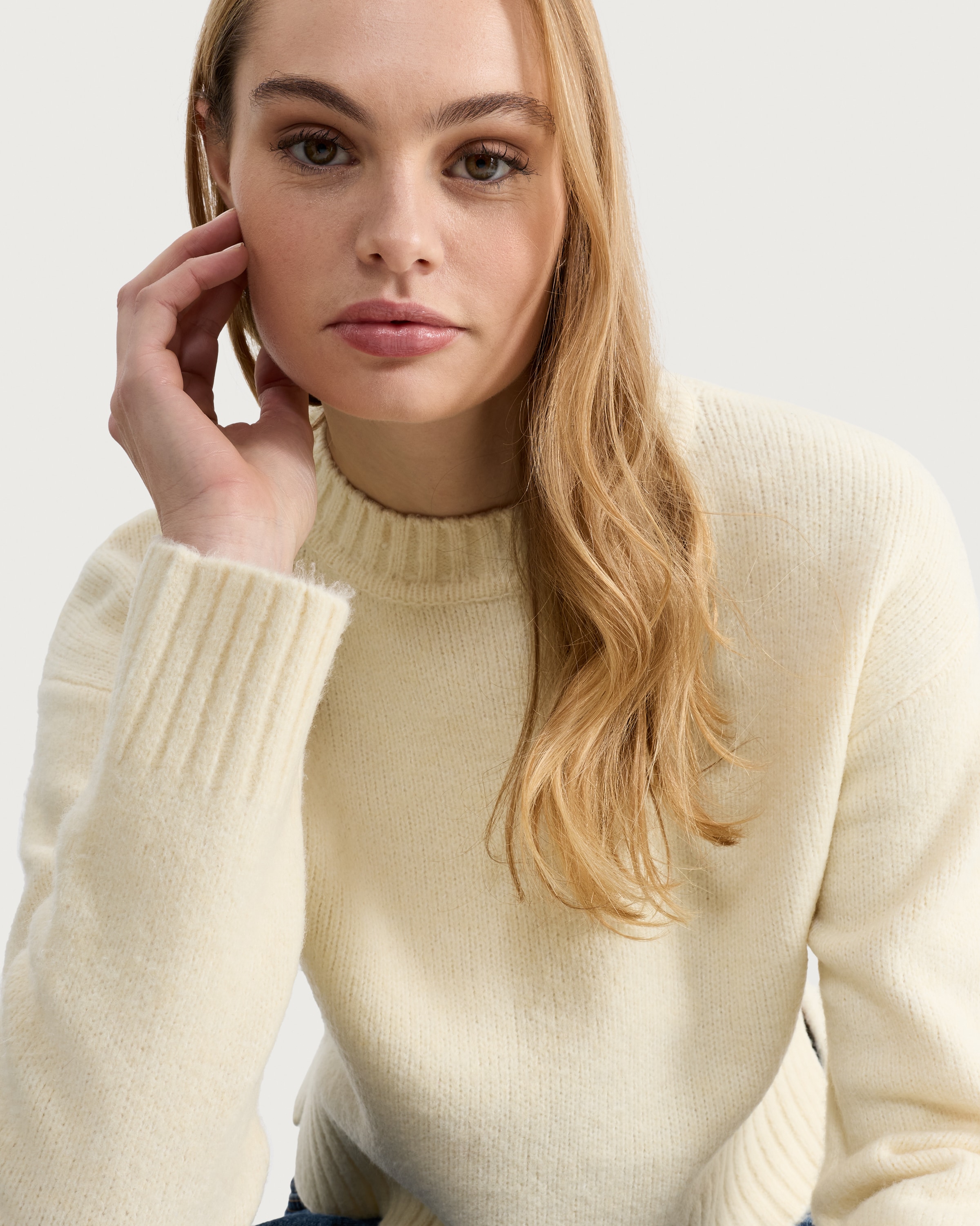 F&F Knitted Crew Neck Cropped Jumper in Yellow - Tesco Groceries