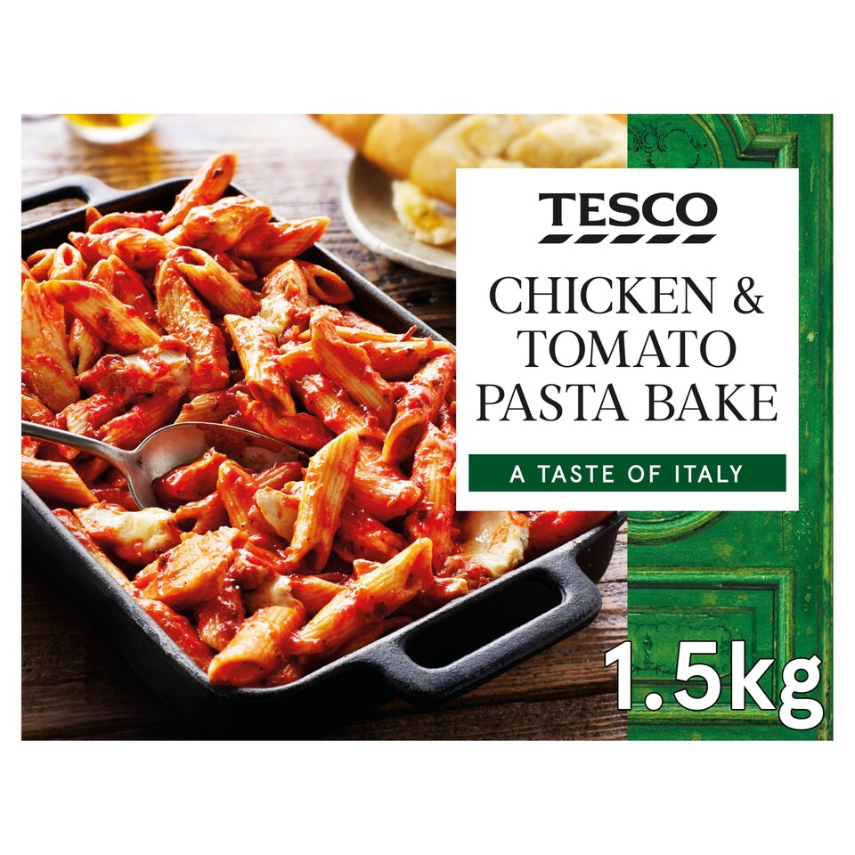 Tesco Chicken & Tomato Pasta Bake 1.5Kg - Tesco Groceries