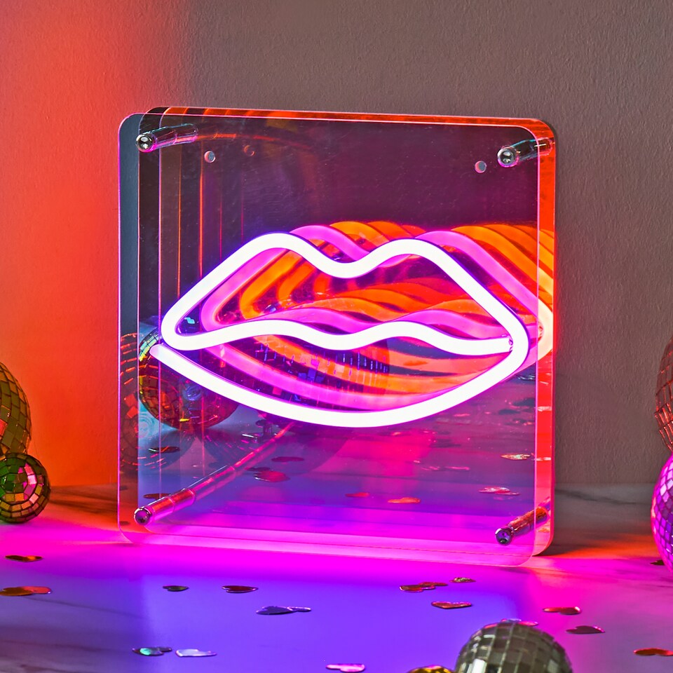 Global Gizmo Neon Infinity lights - Love Heart Lips Asstd - Tesco Groceries