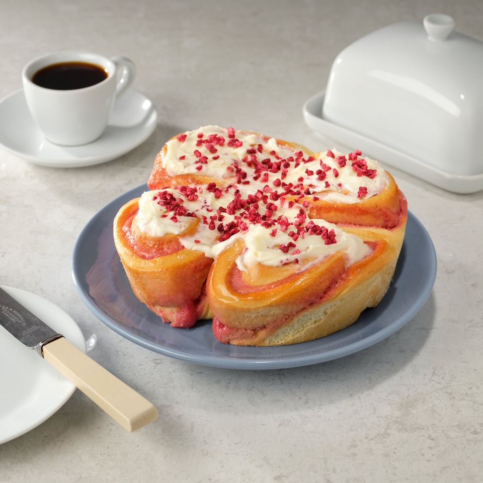 Tesco Raspberry Ripple Tear & Share Bun - Tesco Groceries
