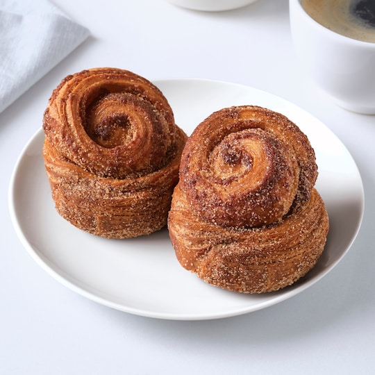 Tesco Finest 2 Scandi Style Cinnamon Buns - Tesco Groceries