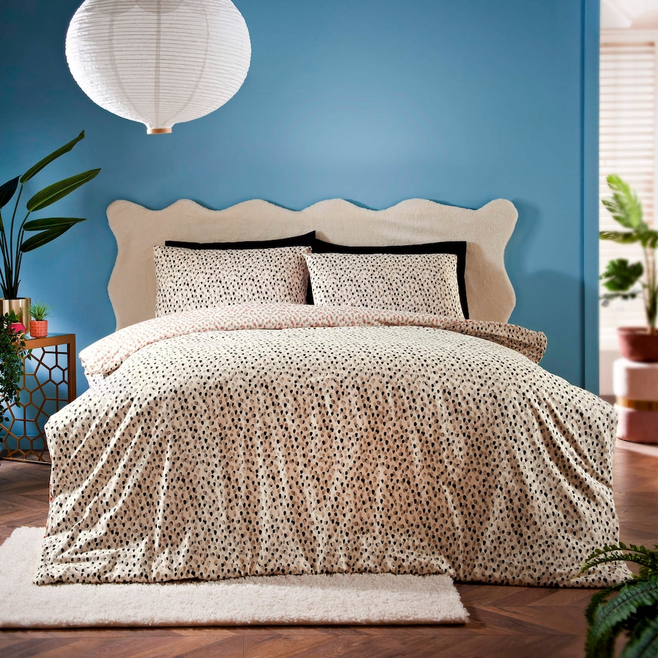 Cosmo Living Dotty Duvet Set Super King - Tesco Groceries