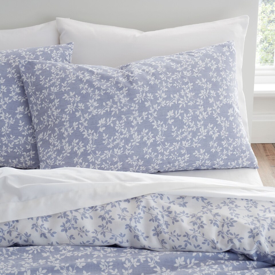 Shadow Leaves 200 Thread Count Cotton Reversible Duvet Cover Set | Blue ...