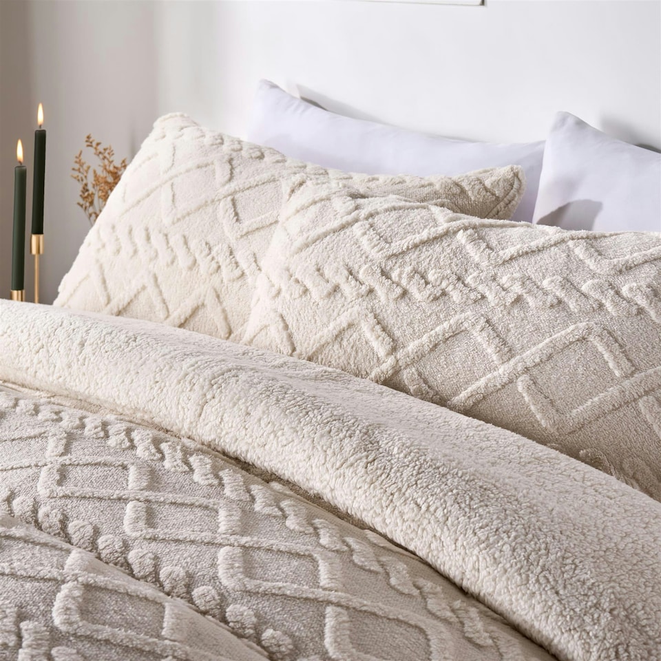 OHS Ultra Soft Coverless Cable Knit 10.5 Tog Duvet And Pillowcase ...