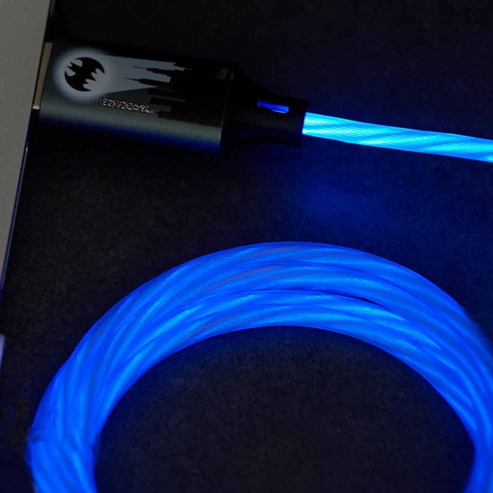 Lazerbuilt Batman Light-Up Lightning Cable with Flowing LED Effect ...