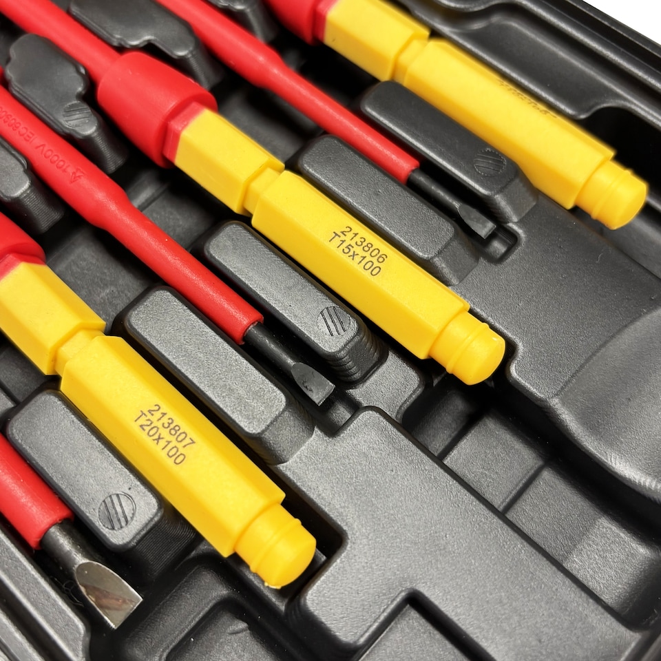Lumberjack 13 Piece VDE Insulated Electrician Screwdriver Set In ...