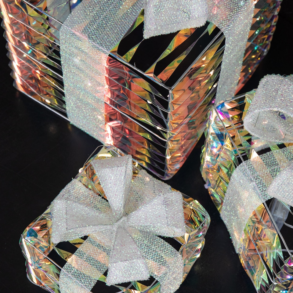 30cm Set of 3 Battery Operated Light up Star Shimmer Christmas Parcels ...