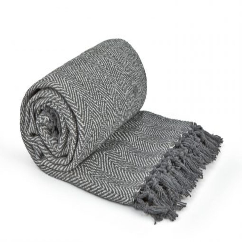 Hartley Collection Recycled Cotton Throw in Silver (70" x 100") | Grey ...