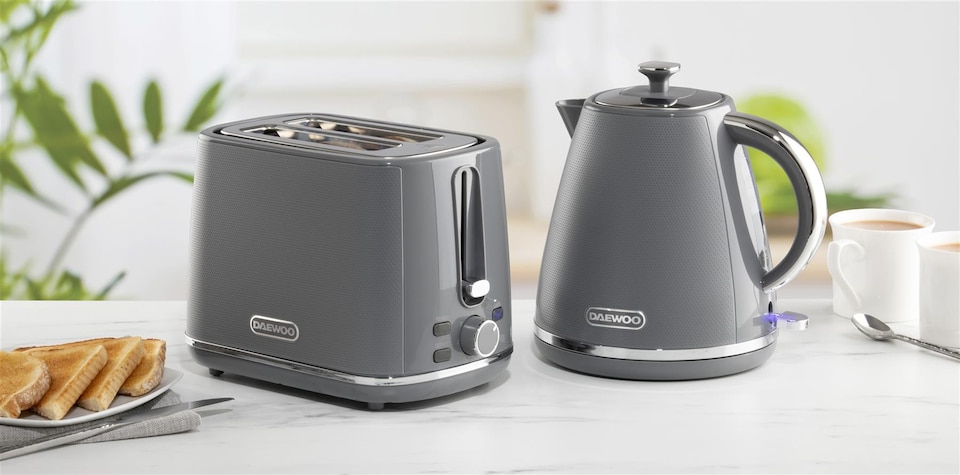 Daewoo Grey Stirling 1.7L Pyramid Kettle - Tesco Groceries