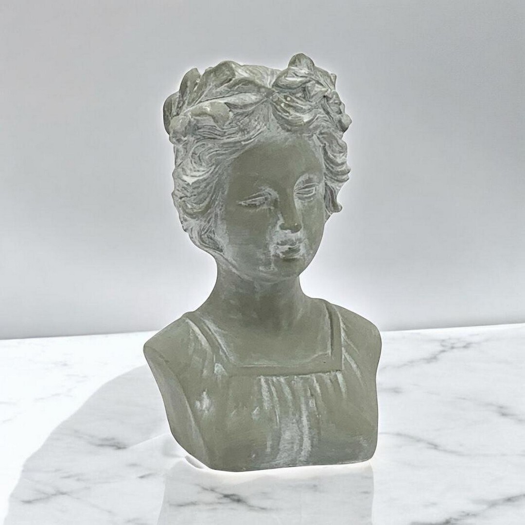 Bust Ornament - Resin - L17 x W14 x H27 cm - Grey - Tesco Groceries