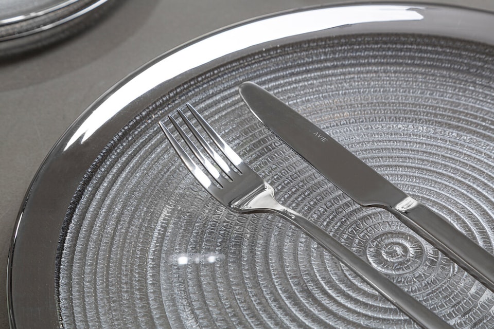 Ida Embossed Glass Side Plate With Silver Rim - Tesco Groceries