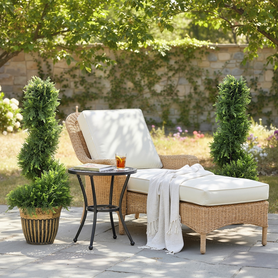 HOMCOM Set of 2 Decorative Artificial Plants Topiary Spiral Cypress ...