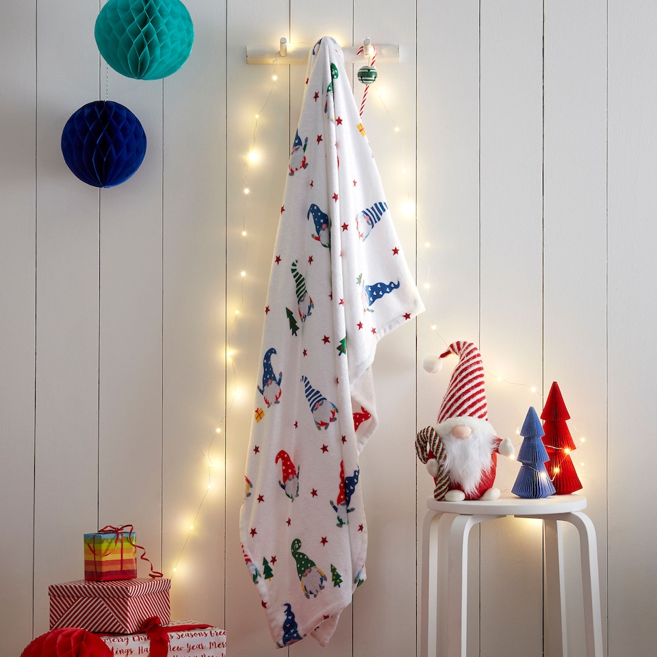 Fusion Festive Gonks Throw Red - Tesco Groceries