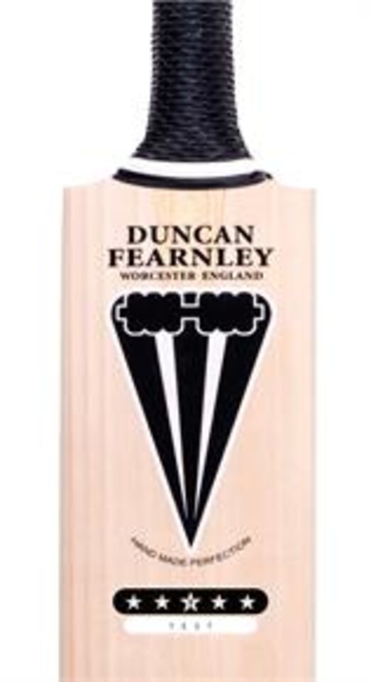 Heritage 5 Star Test Cricket Bat Black/White Short Handle - Tesco Groceries